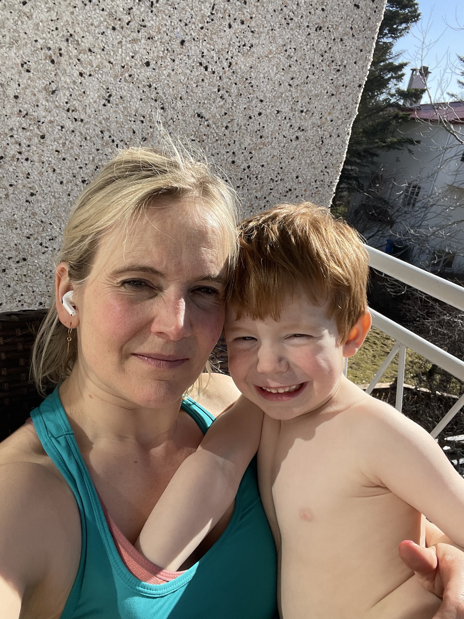 Snemmbúinn sumardagurinn fyrsti – Froskur.net